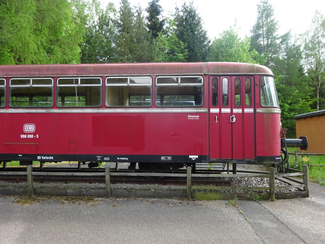 Der "Ronald McDonald Kindergeburtstagszug" - Schienenbus 998 090 (viele ...