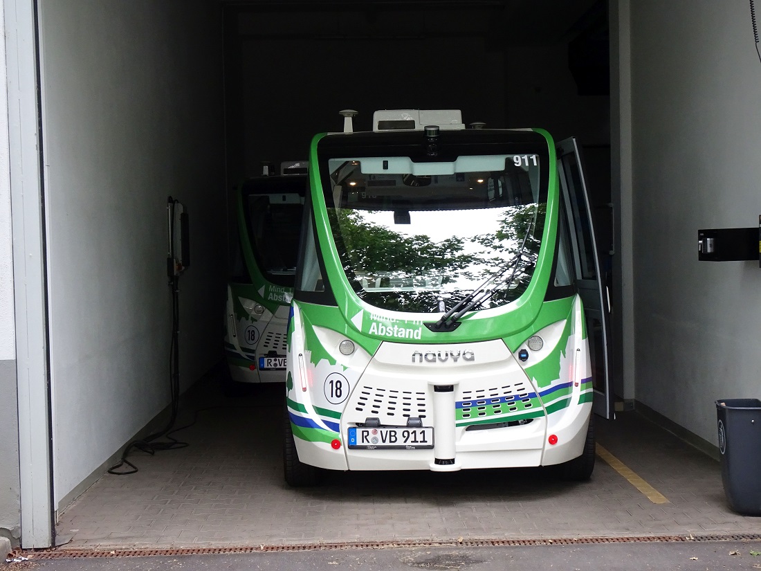 "Emilia" - autonomer Bus im Gewerbepark Regensburg - >>> Regensburger Busse