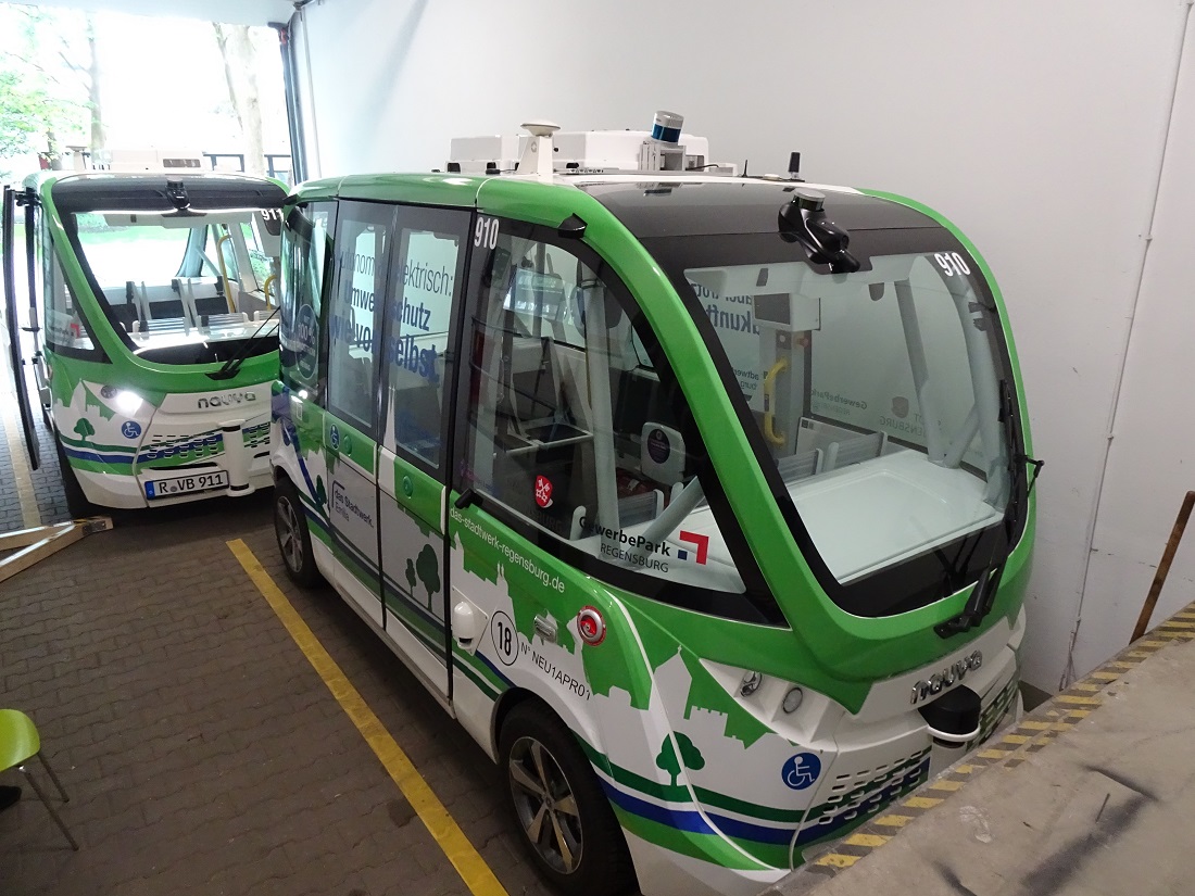 "Emilia" - autonomer Bus im Gewerbepark Regensburg - >>> Regensburger Busse