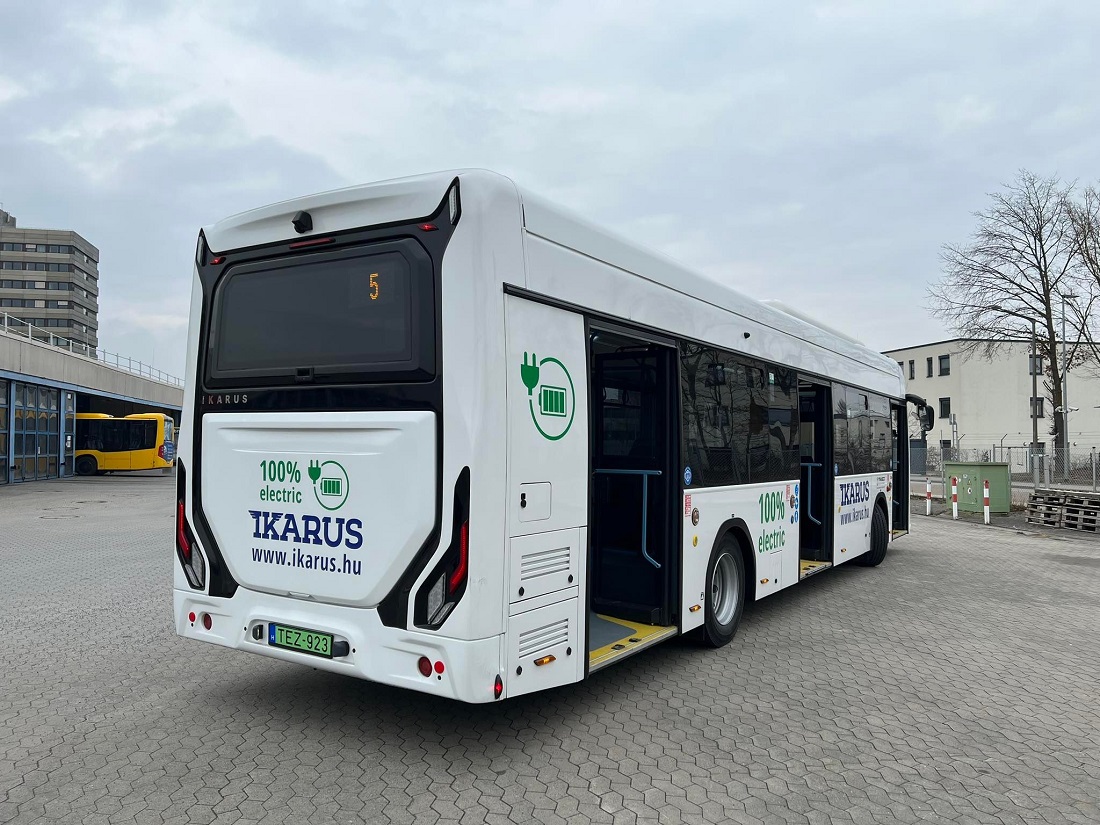 Testbus Ikarus 120e City Pioneer bei das Stadtwerk. Mobilität ...