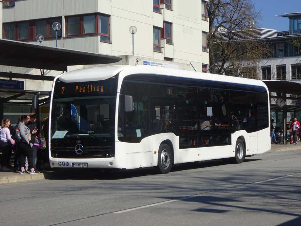 das Stadtwerk. Mobilität testet eCitaro - >>> Regensburger Busse