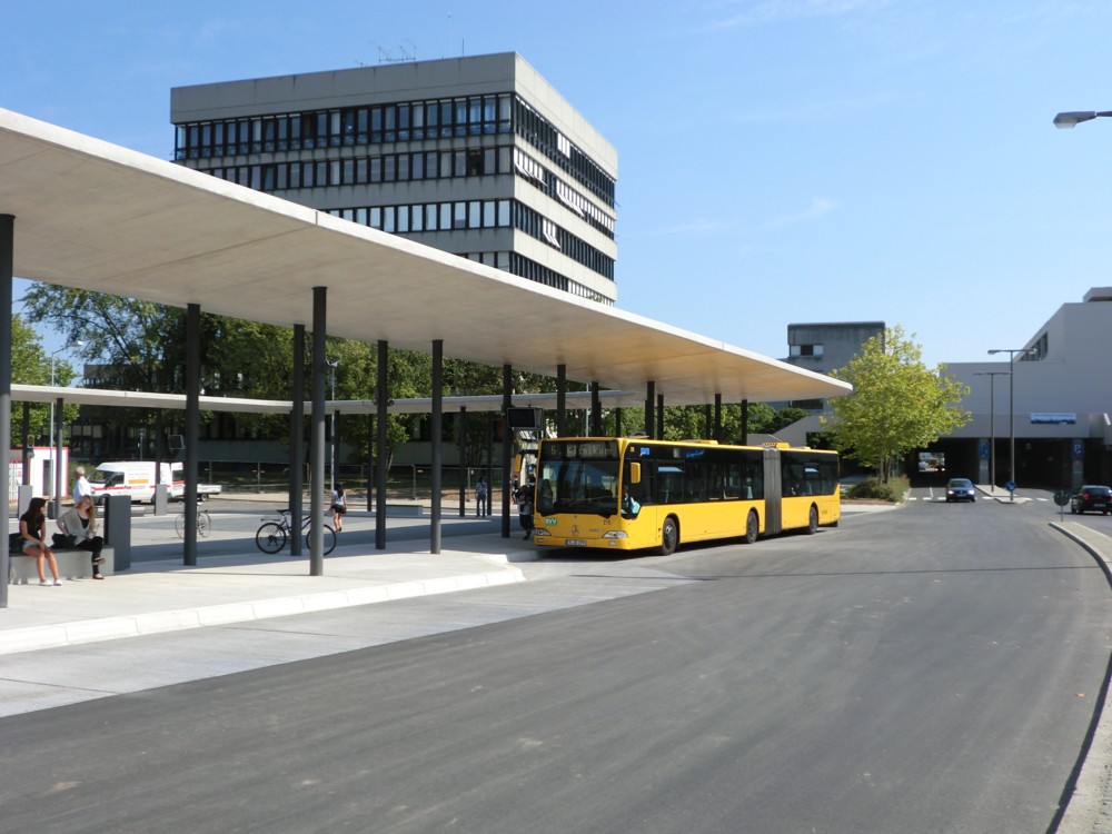 Uni-ZOH: Busbahnhof am Campus nimmt Betrieb auf - >>> Regensburger Busse