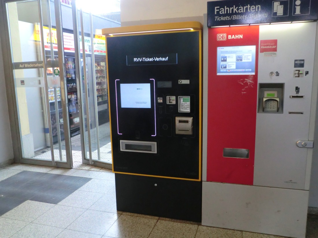 "Black Beauty" oder einfach nur "schwarzer RVV-Automat" (1 Bild ...